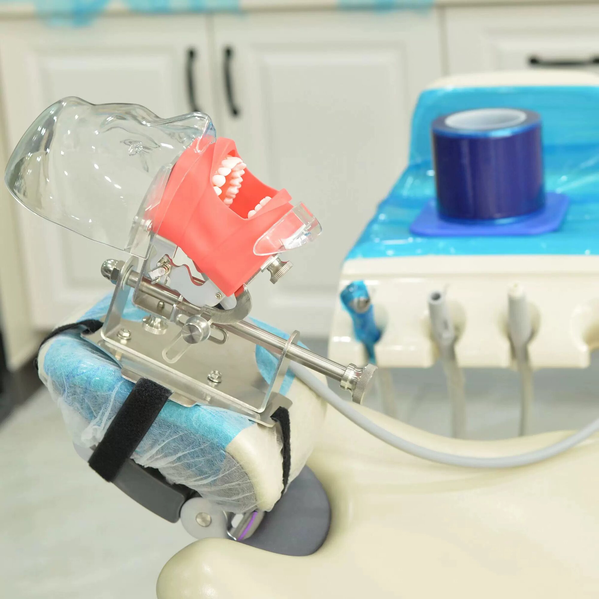 Модель зуба для практики экзаменов по оральной хирургии: имитация удаления пульпы корневого канала, подготовка зуба для