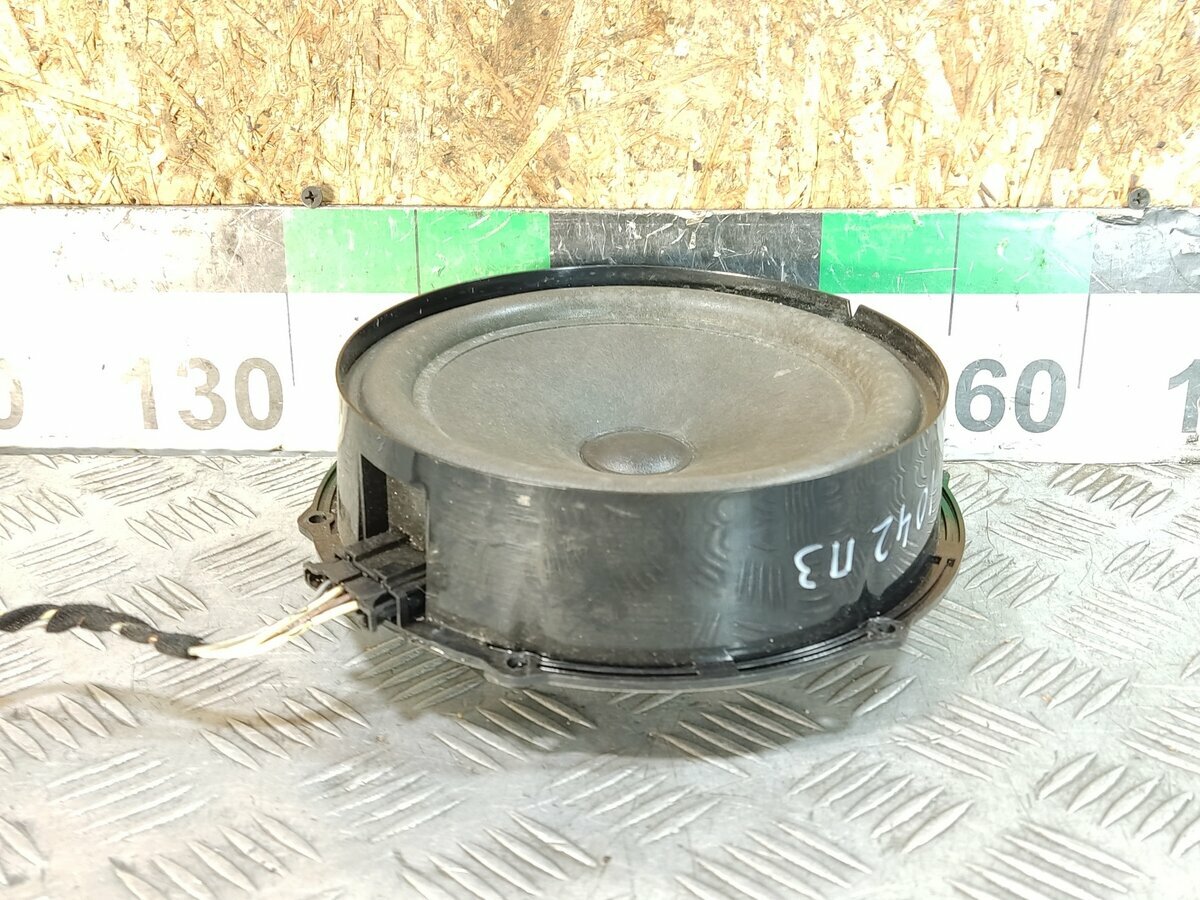 Динамик VOLKSWAGEN Touareg 2010 2018 7P6035454