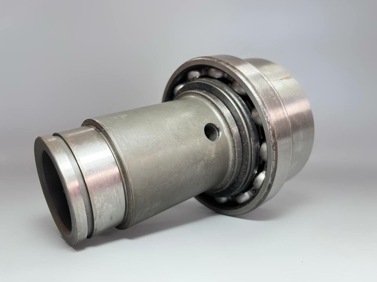 Вал КАМАЗ-ЕВРО-2 отбора мощности в сборе (10мм) (производитель: ПАО КАМАЗ; арт: 740.30-1005535)