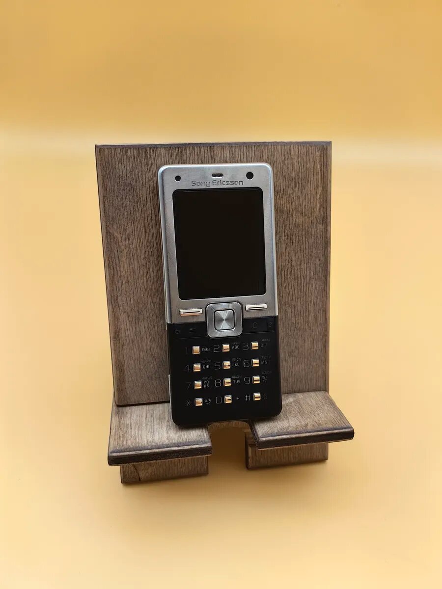 Мобильный кнопочный телефон Sony Ericsson T650i