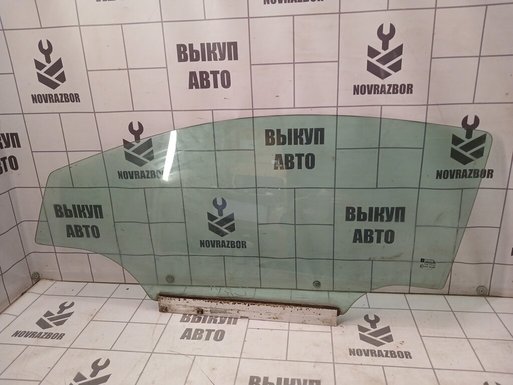 Стекло двери передней левой Opel Astra H / Family 2004 >