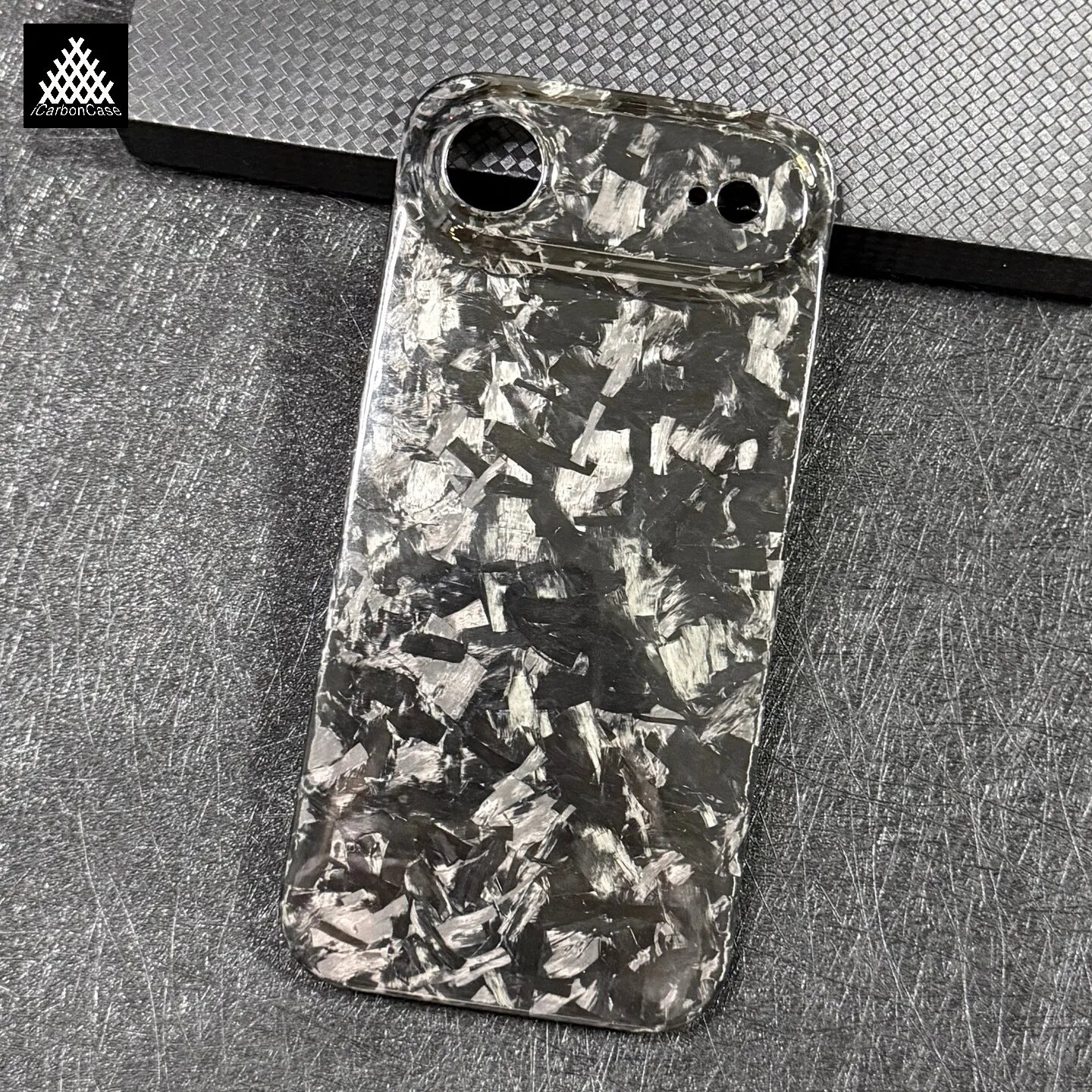 Чехол карбоновый для iPhone Air, Glossy small hole
