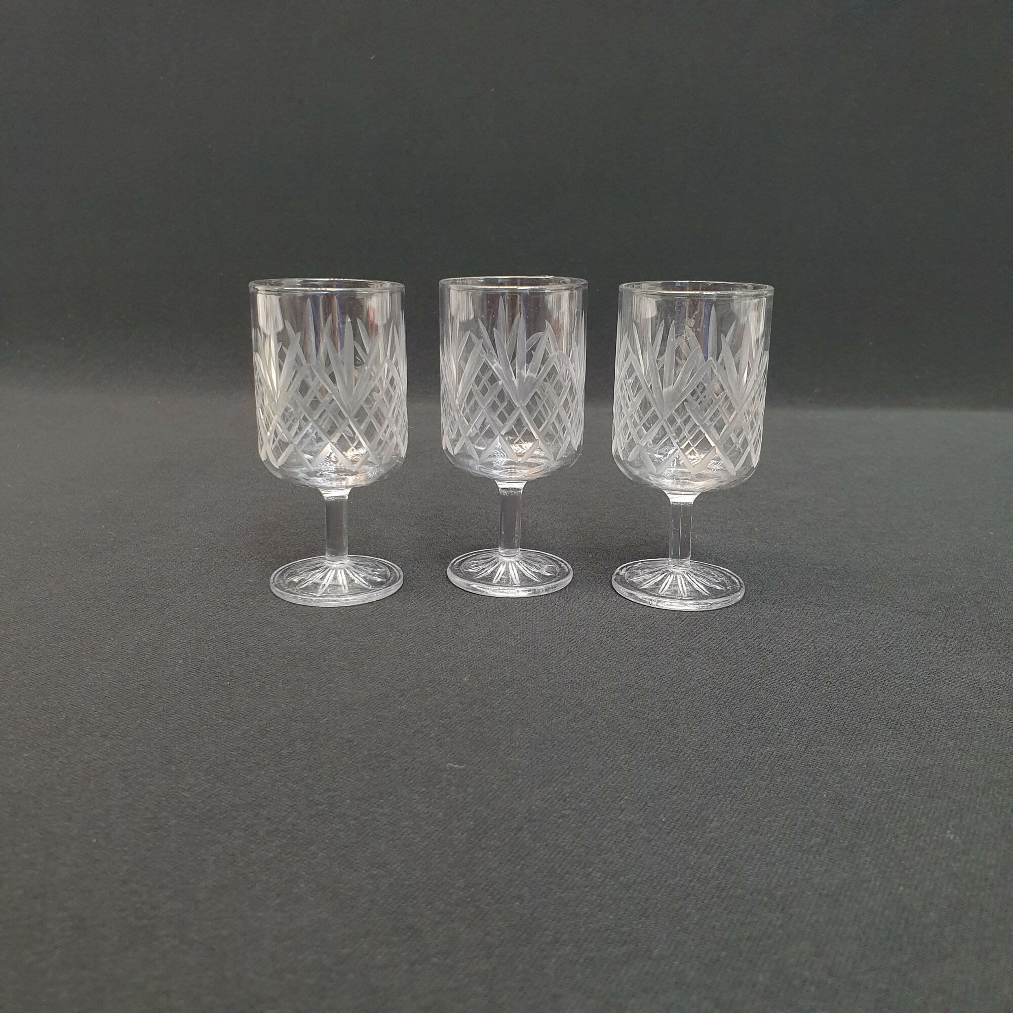 Винтажный набор из 3 рюмок НПО Светлана, хрусталь 50 мл, высота 8 см, СССР