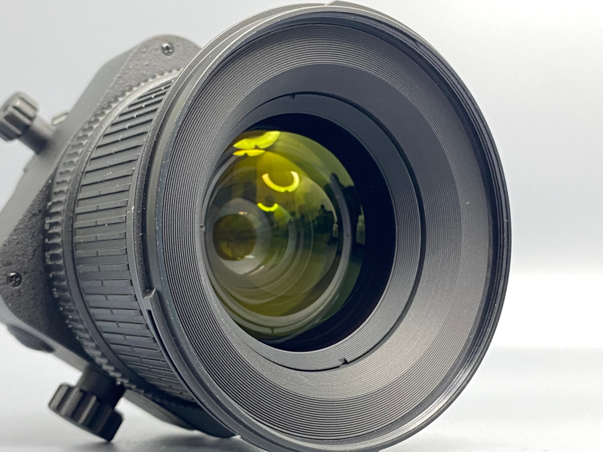 Nikon 45mm 2.8D ED PC-E Micro Nikkor — фото 1