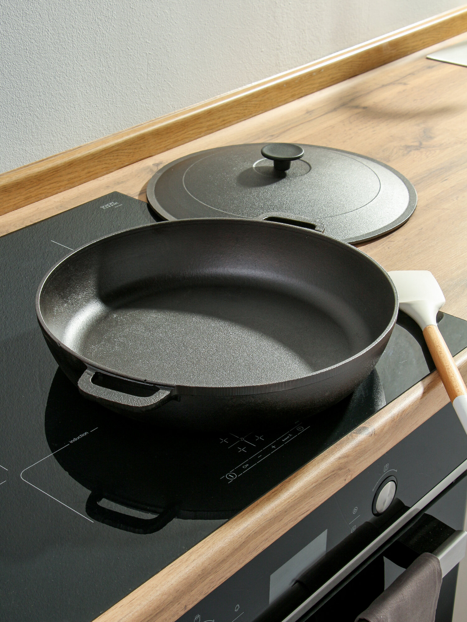 Чугунная жаровня Гардарика d32 см с крышкой, сотейник для индукционных плит, открытого огня, черная, 1832-3