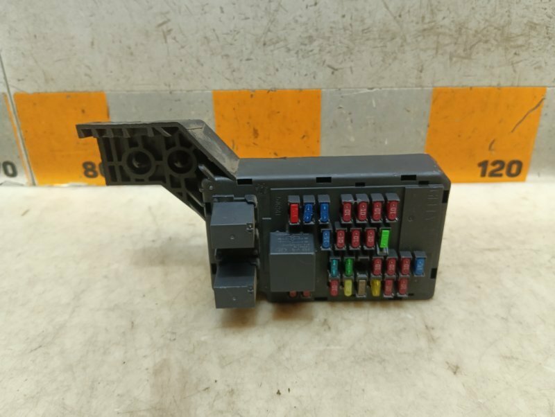 Б/У Блок предохранителей салонный Geely Emgrand EC7 2013 FE1 495044 GEELY арт. 1067003569