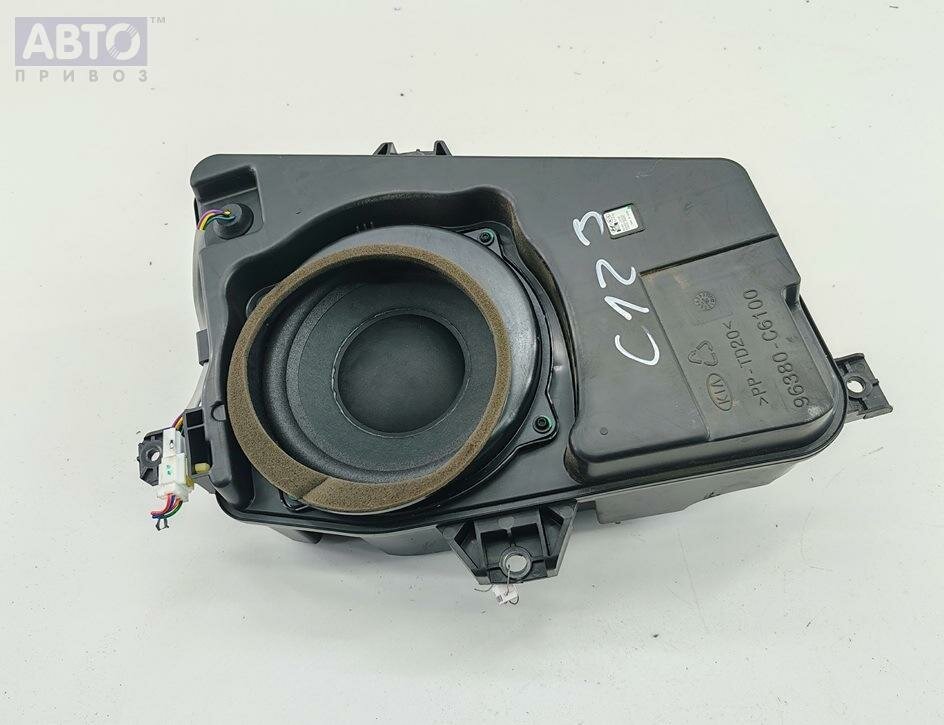 Сабвуфер Kia Sorento 3 (UM, 2014-2020)