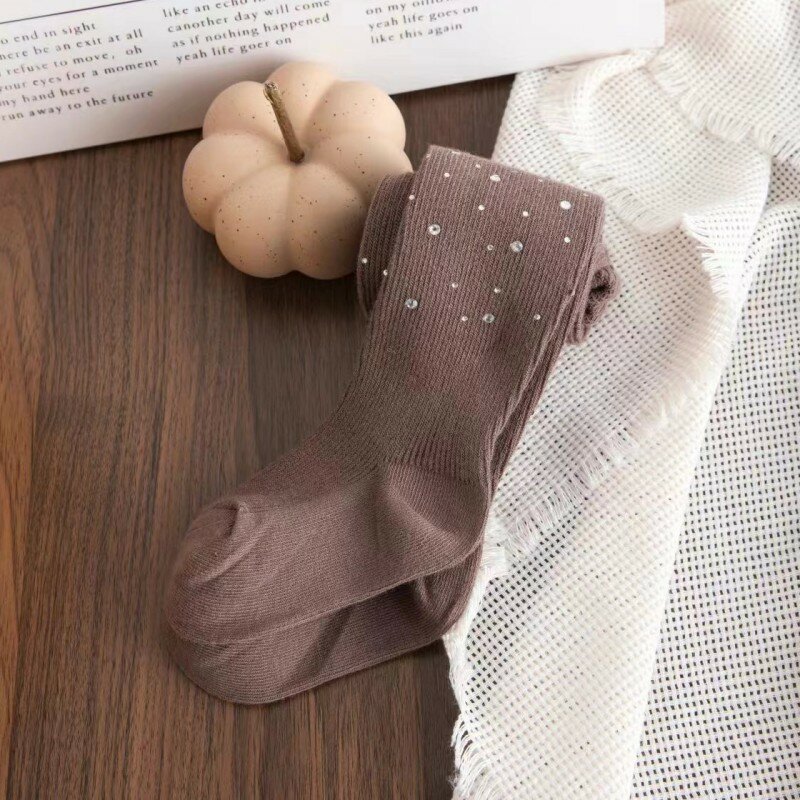 Новые осенние игривые колготки для девочек с узором в виде звездных ромбов, не скатываются, прочные, удобные, милые и универсальные для повседневной носки.