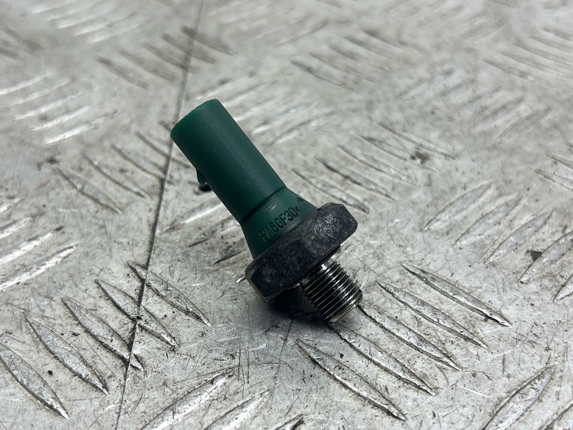 Датчик давления масла Volkswagen Transporter T5 рест. (2009 - 2015) 036919081C