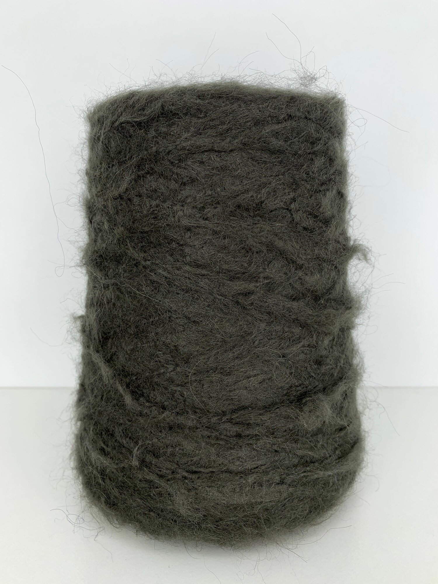 KAN - Fashion Mill; меринос вспушенный, п/а, акрил; 180м/100гр; col. 128131, цвет: очень тёмный оливково-серый; вес 250гр, italyyarn