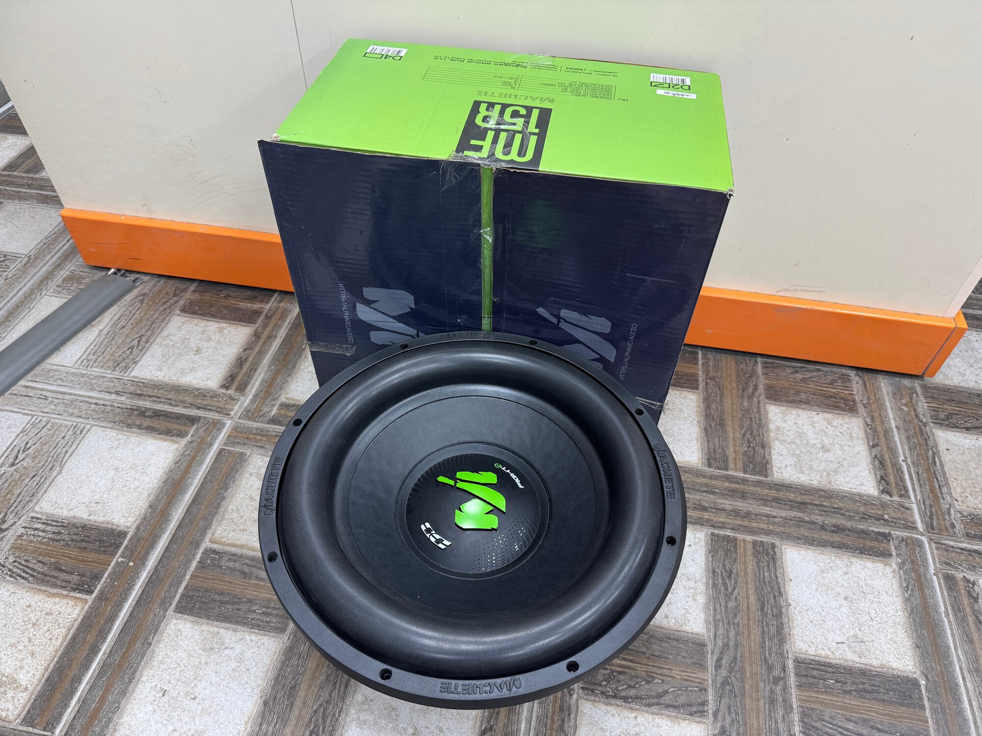 Сабвуфер Machete MF-15R D2, б/у, уценка