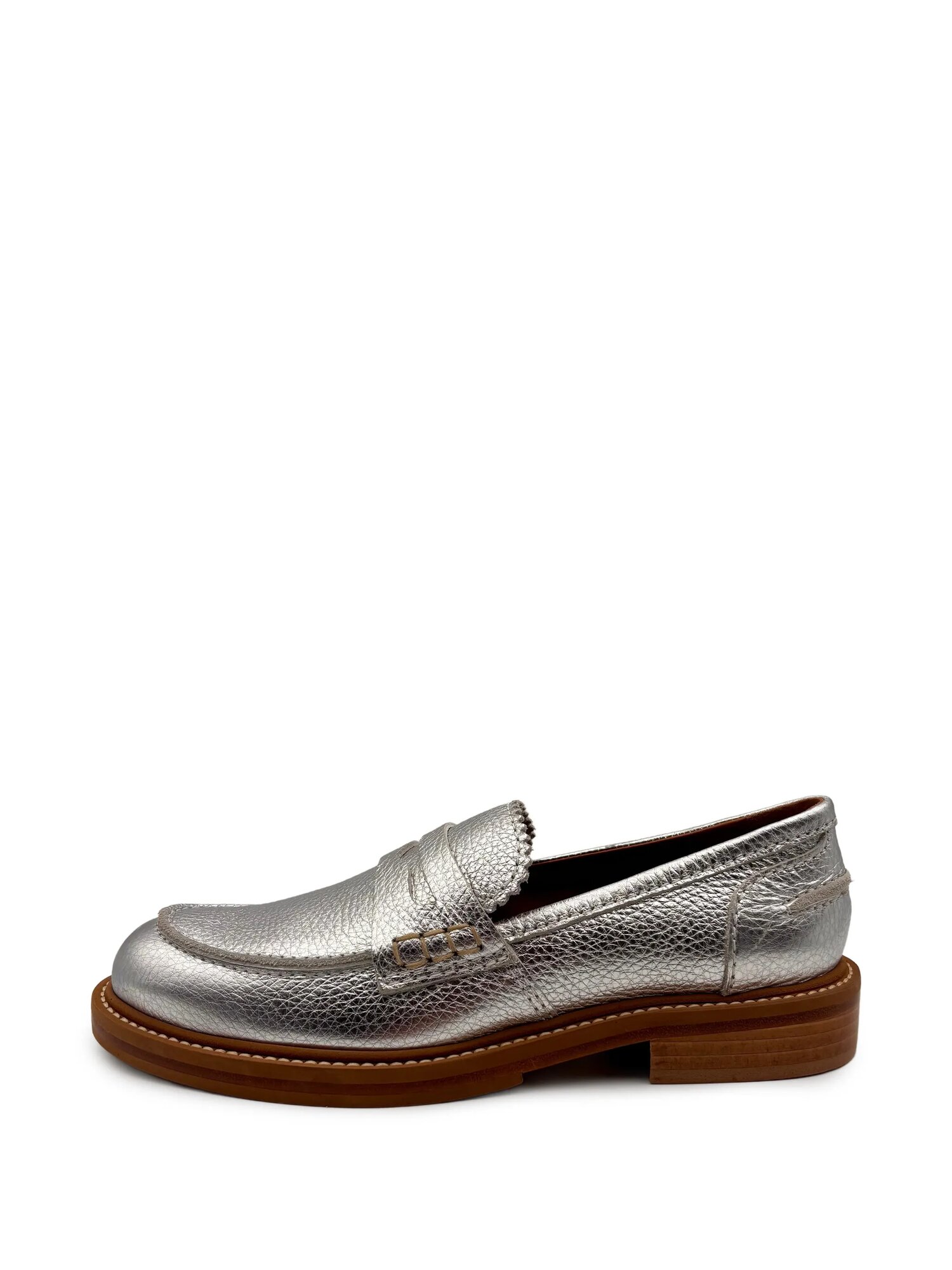 Лоферы Scalloped loafers