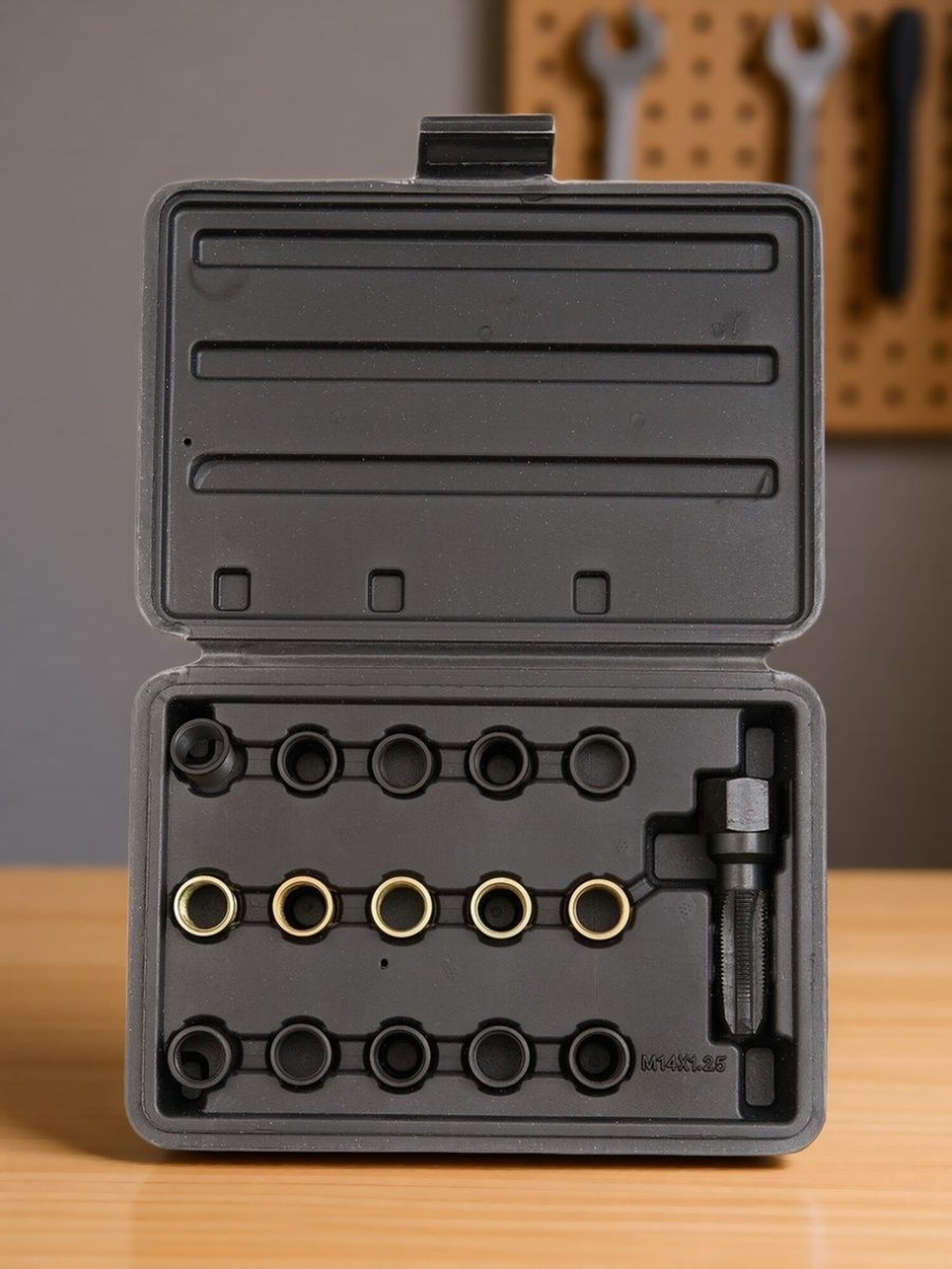 Набор для восстановления резьбы свечей зажигания Rossvik M14x1.25 ST203