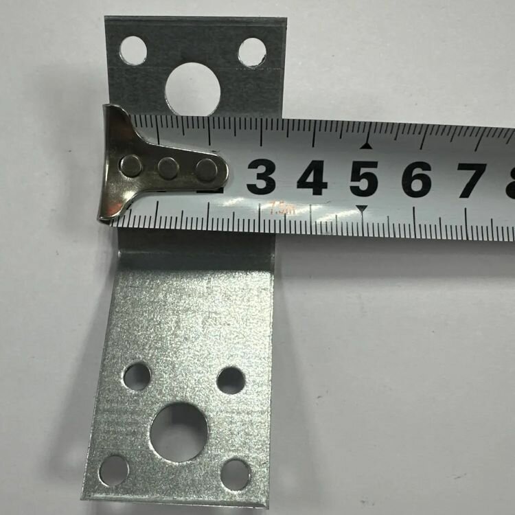 Уголок крепежный металлический 50х50х35х2,0мм KUS 135 градусов оцинкованный