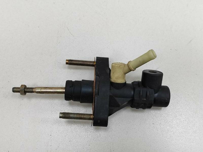 Цилиндр сцепления главный Toyota Corolla E120 2000-2007