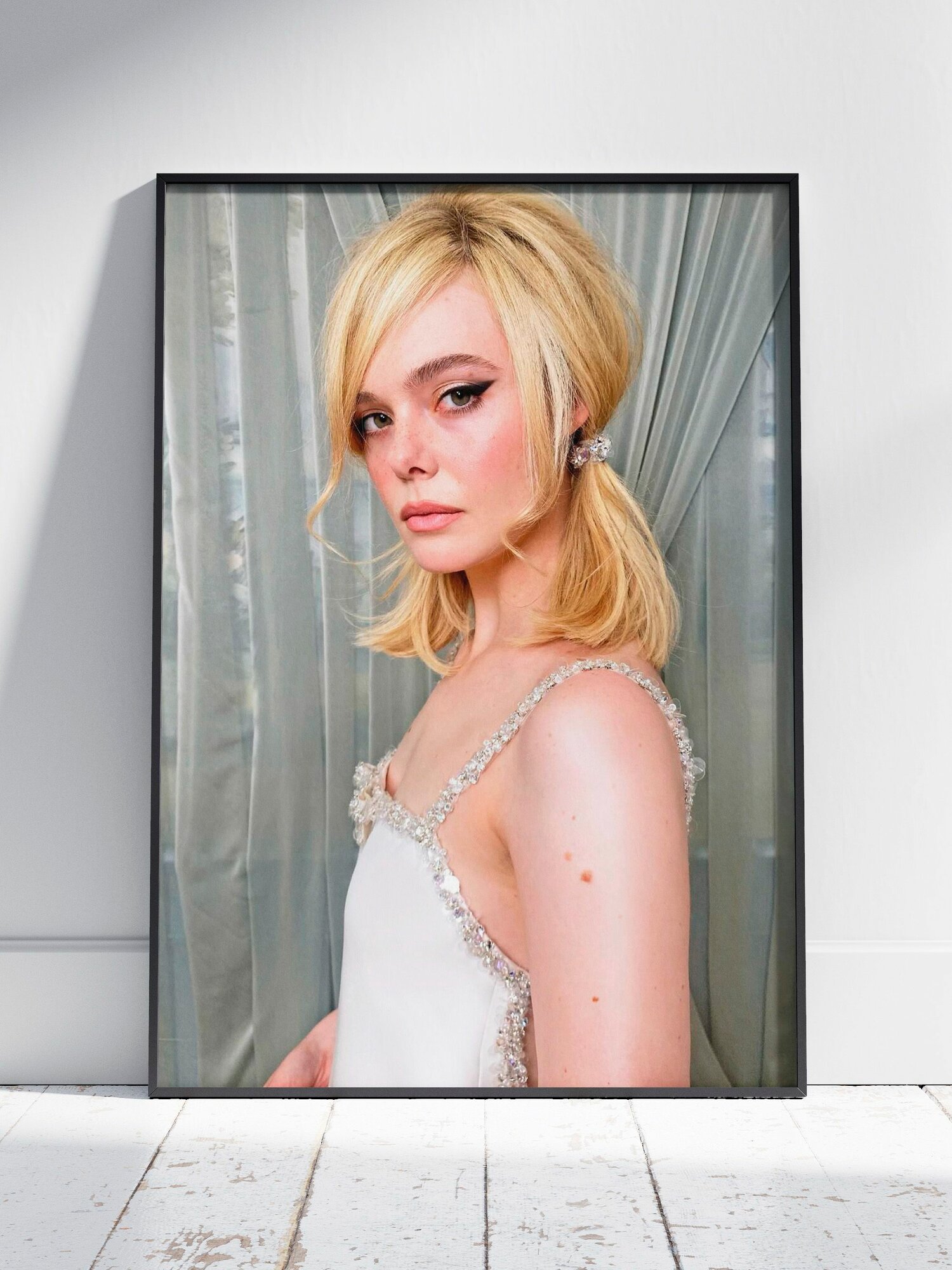 Плакат на стену для интерьера Эль Фаннинг (Elle Fanning 68) - Постер по актеру фильма, кино, сериала формата A4 (21x30 см)