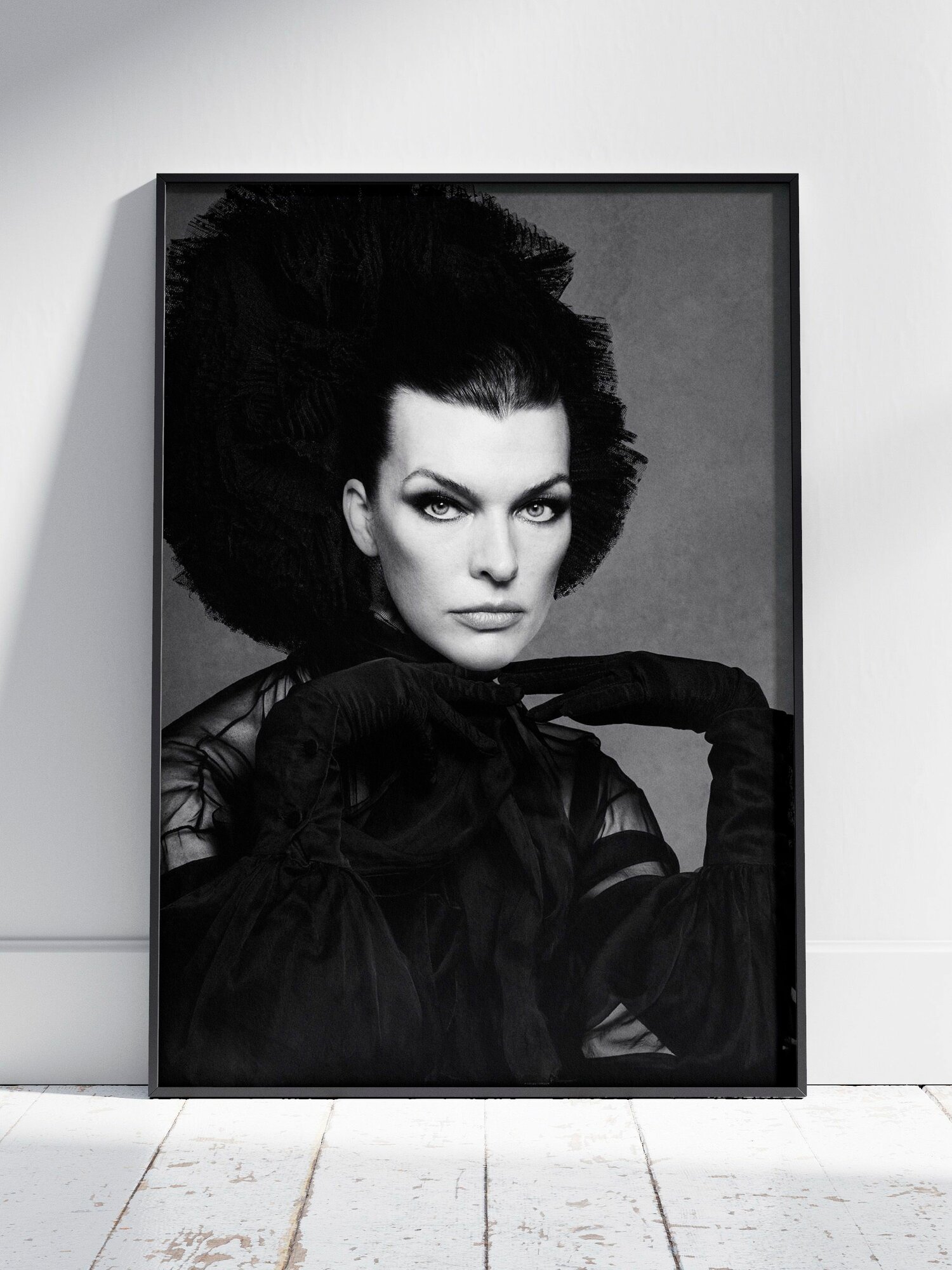 Плакат на стену для интерьера Мила Йовович (Milla Jovovich 56) - Постер по актеру фильма, кино, сериала формата A4 (21x30 см)