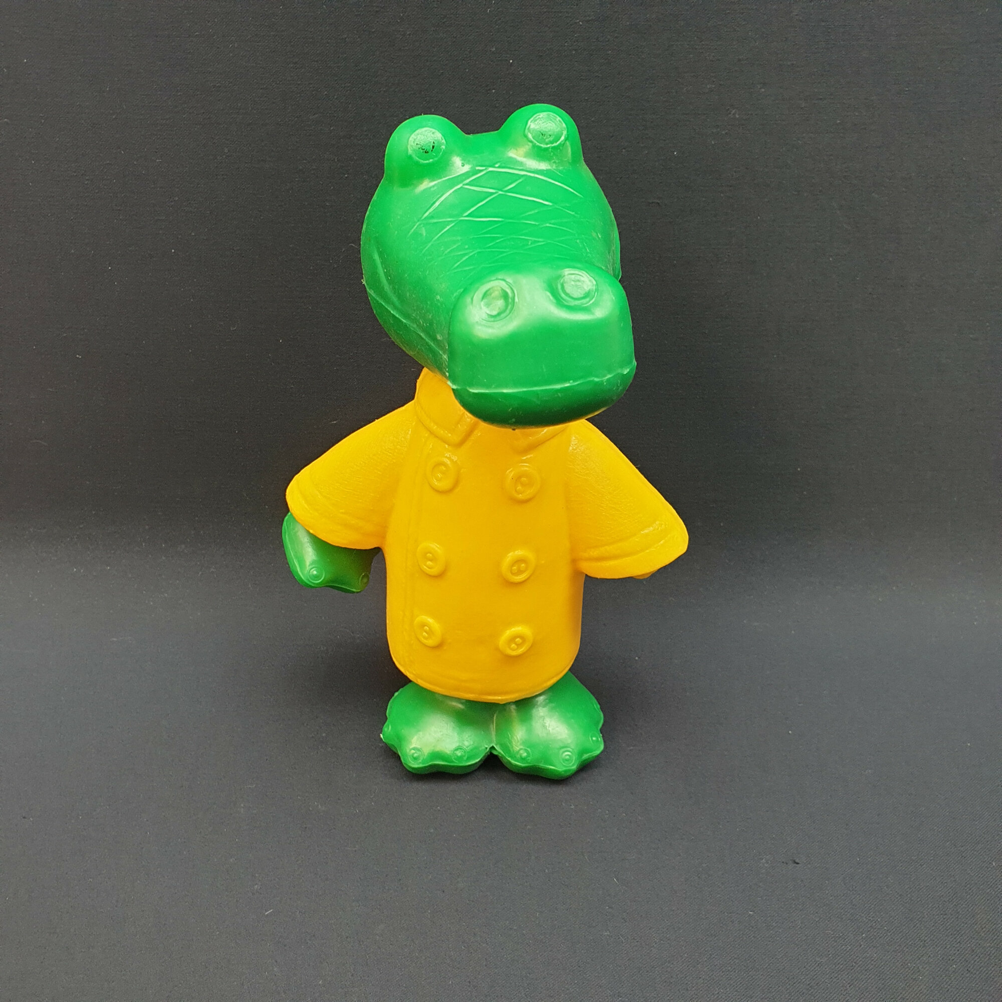 Винтажная игрушка ссср. Крокодил в плаще, детская пластиковая фигурка советского периода