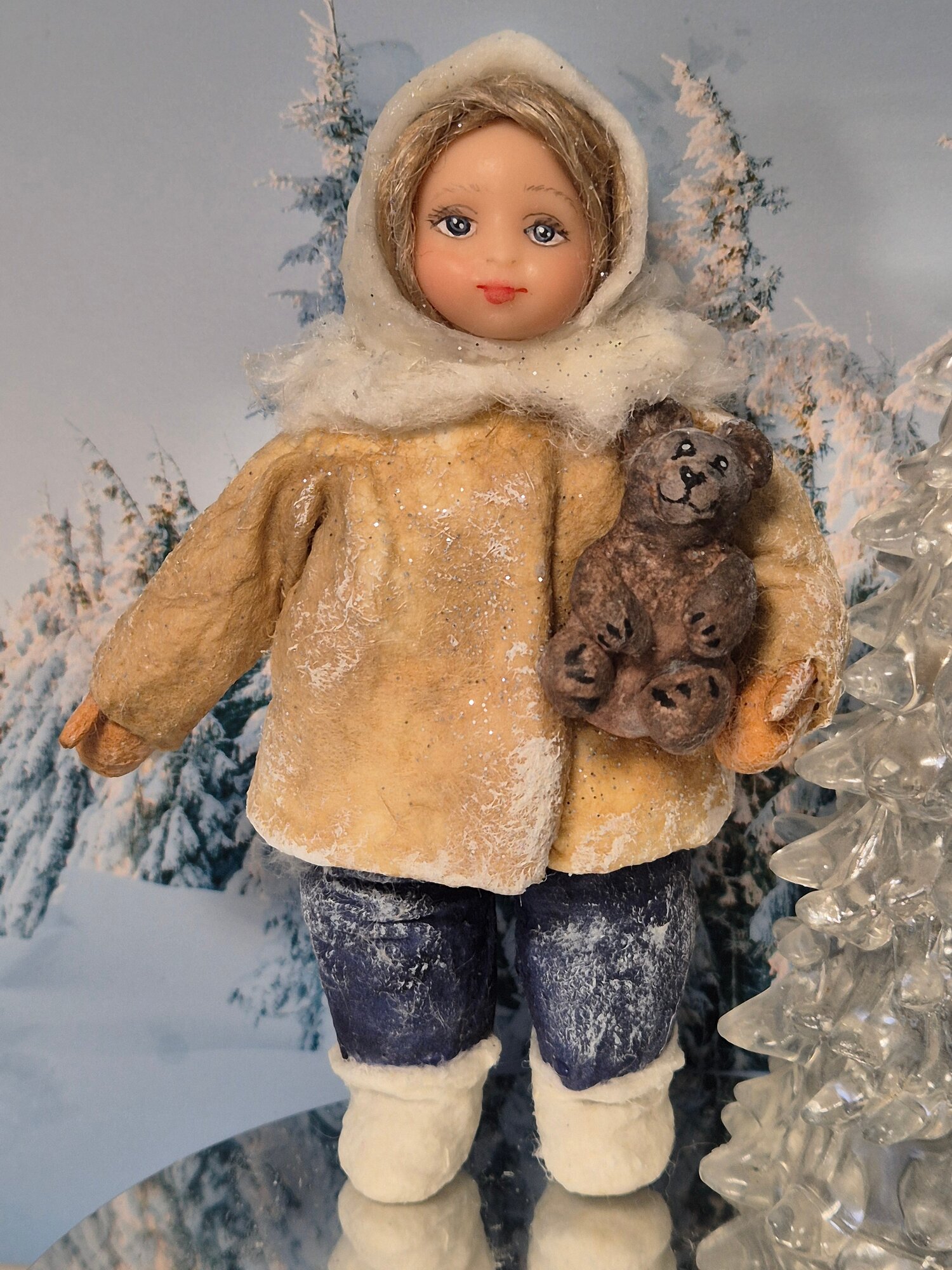 Ватная игрушка Affavatta "Девочка с мишкой", 12см, ручная работа