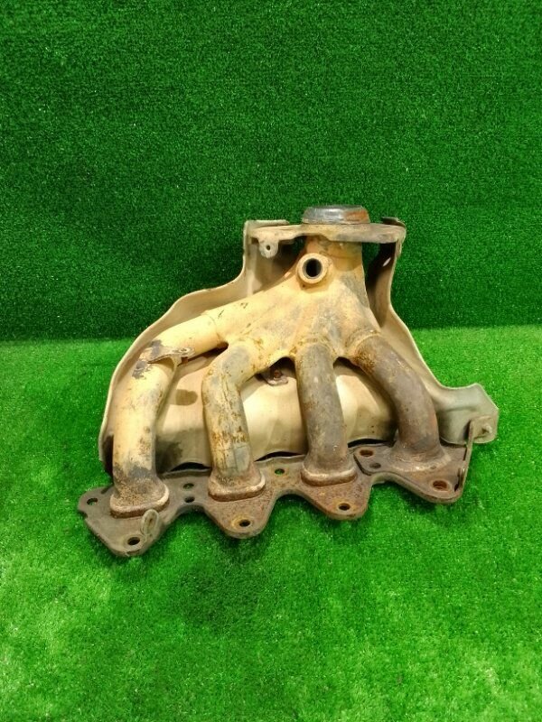 Коллектор выпускной Renault Logan Sandero Megane Б/У с пробегом