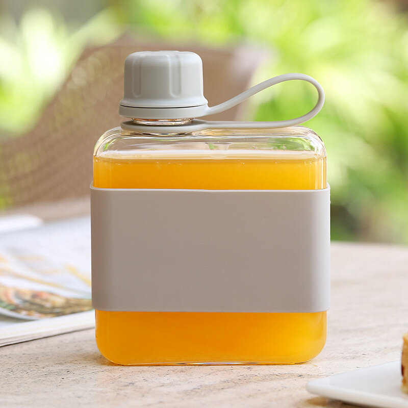 Новая бутылка Tritan Fresh Style с ручкой, плоская бутылка с силиконовым покрытием, пластиковый стакан, высококачественная портативная бутылка для воды для студентов