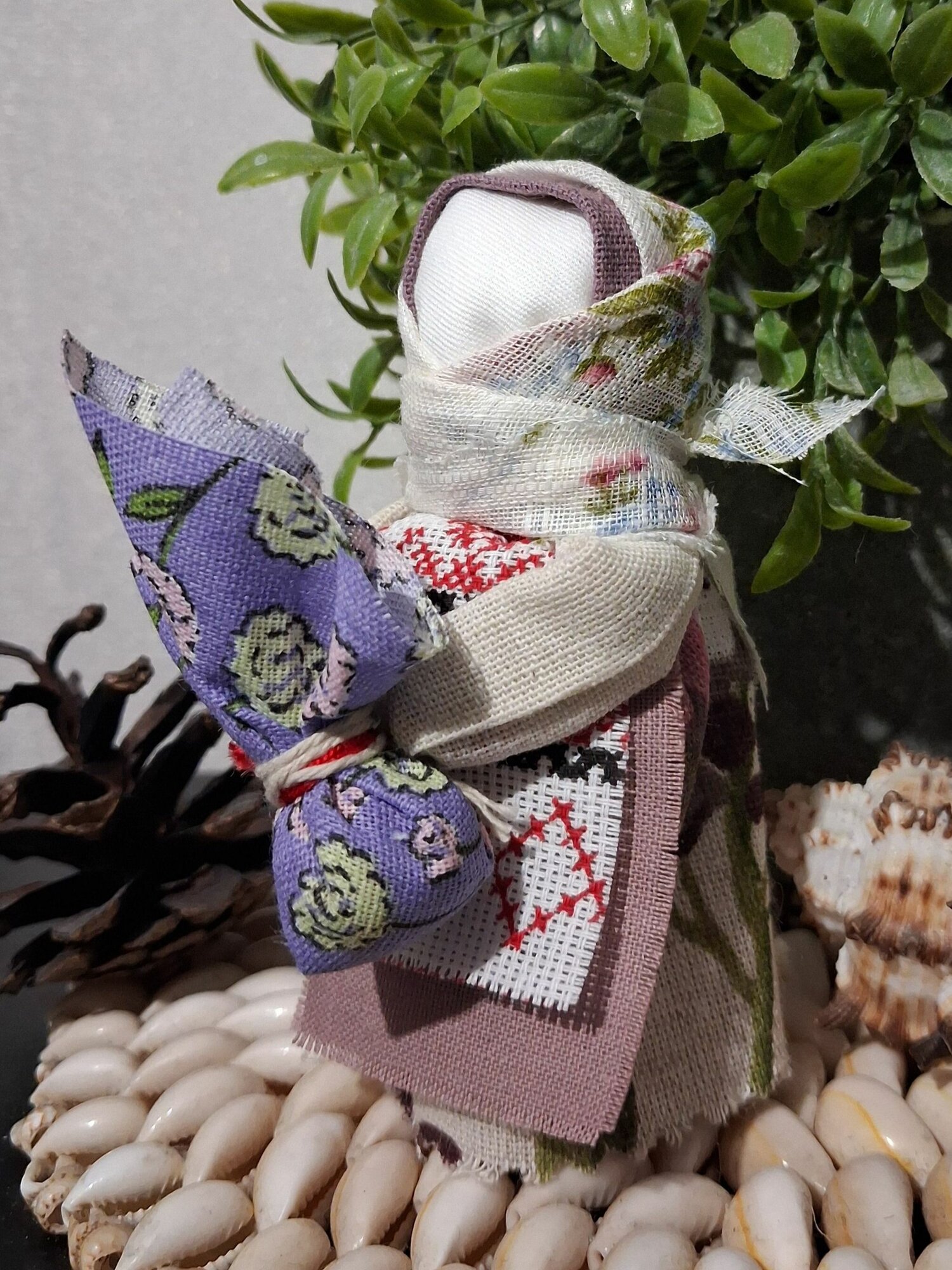 Кукла-оберег Подорожница (пшено, полынь, красная нить)