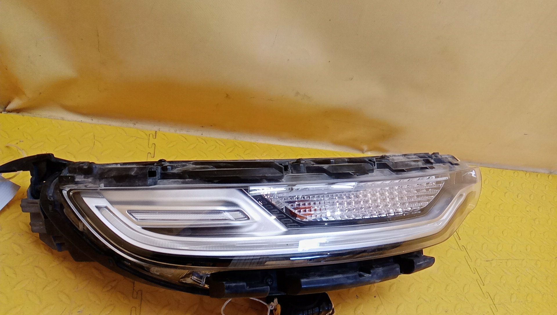 Фара правая Soul III KIA 92208K0100