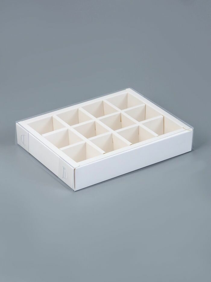 Коробка для 12 конфет, белая, с прозрачной ПВХ крышкой, 19 15 3.5 см