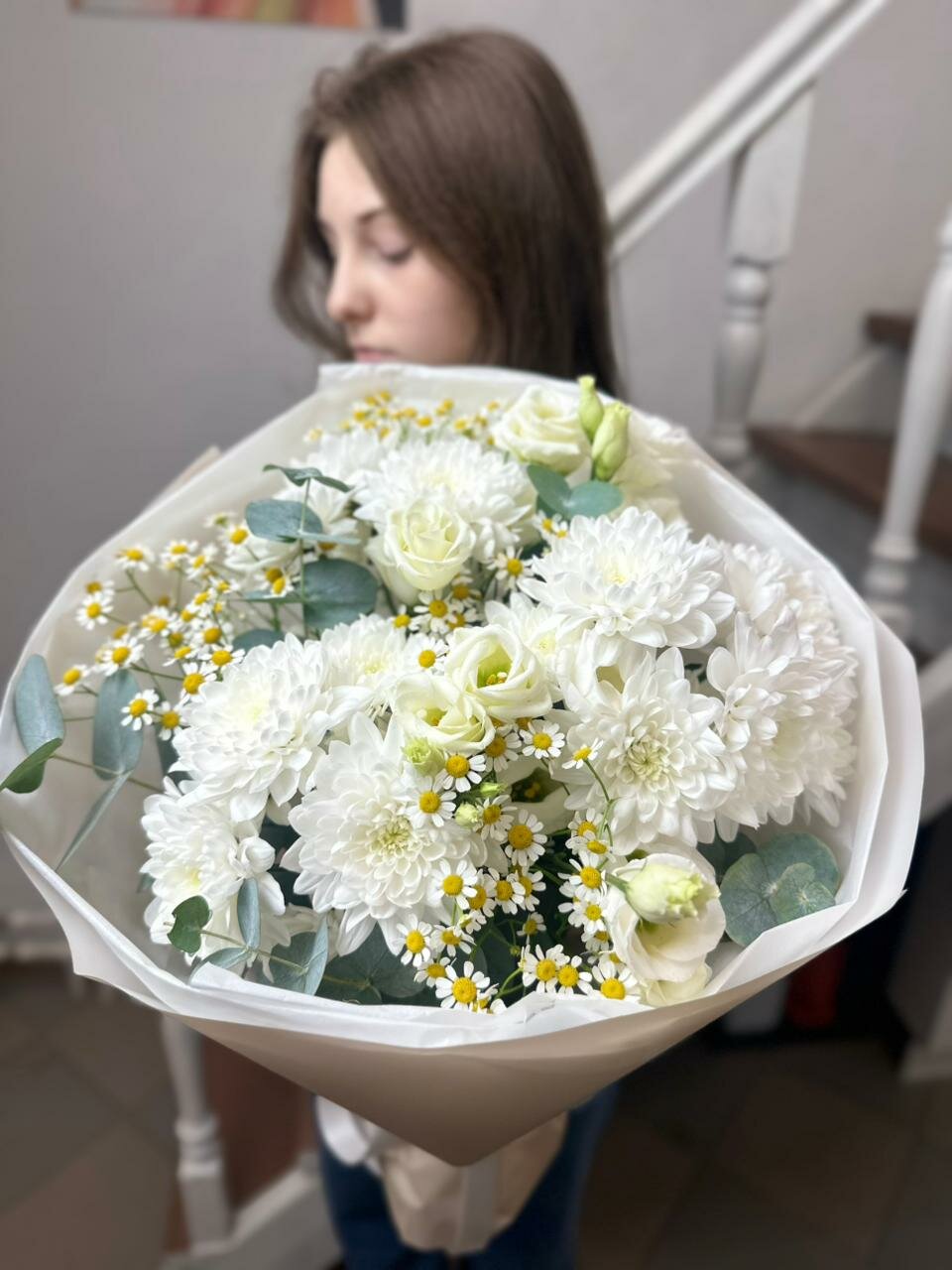 Букет Flowers Cream "Хризантема, лизиантус, ромашка", сборный