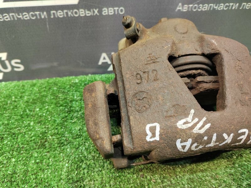 Суппорт тормозной Правый Передний Opel Vectra B 1998 (1.6 X16XEL) Б/У с пробегом Арт. 90487043 — фото 1