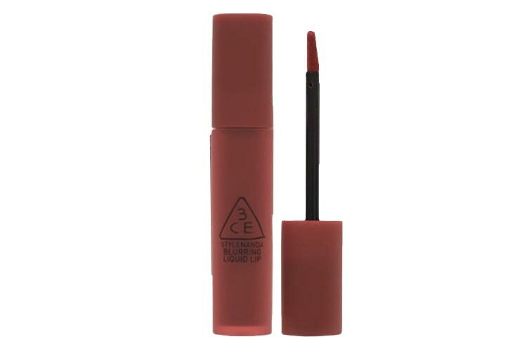 Блеск для губ женский 3CE Mousse Matte Lip Gloss, оттенок #BEARBERRY Pink Brown, 5.5г