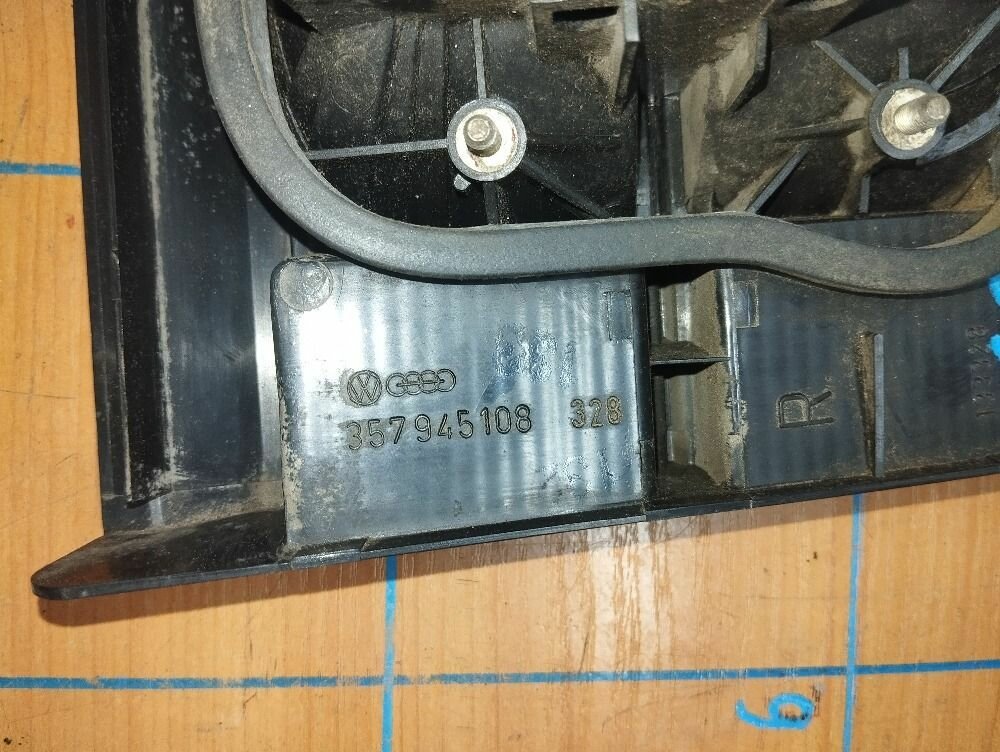 Фонарь задний правый VW Passat B3 Б/У с пробегом