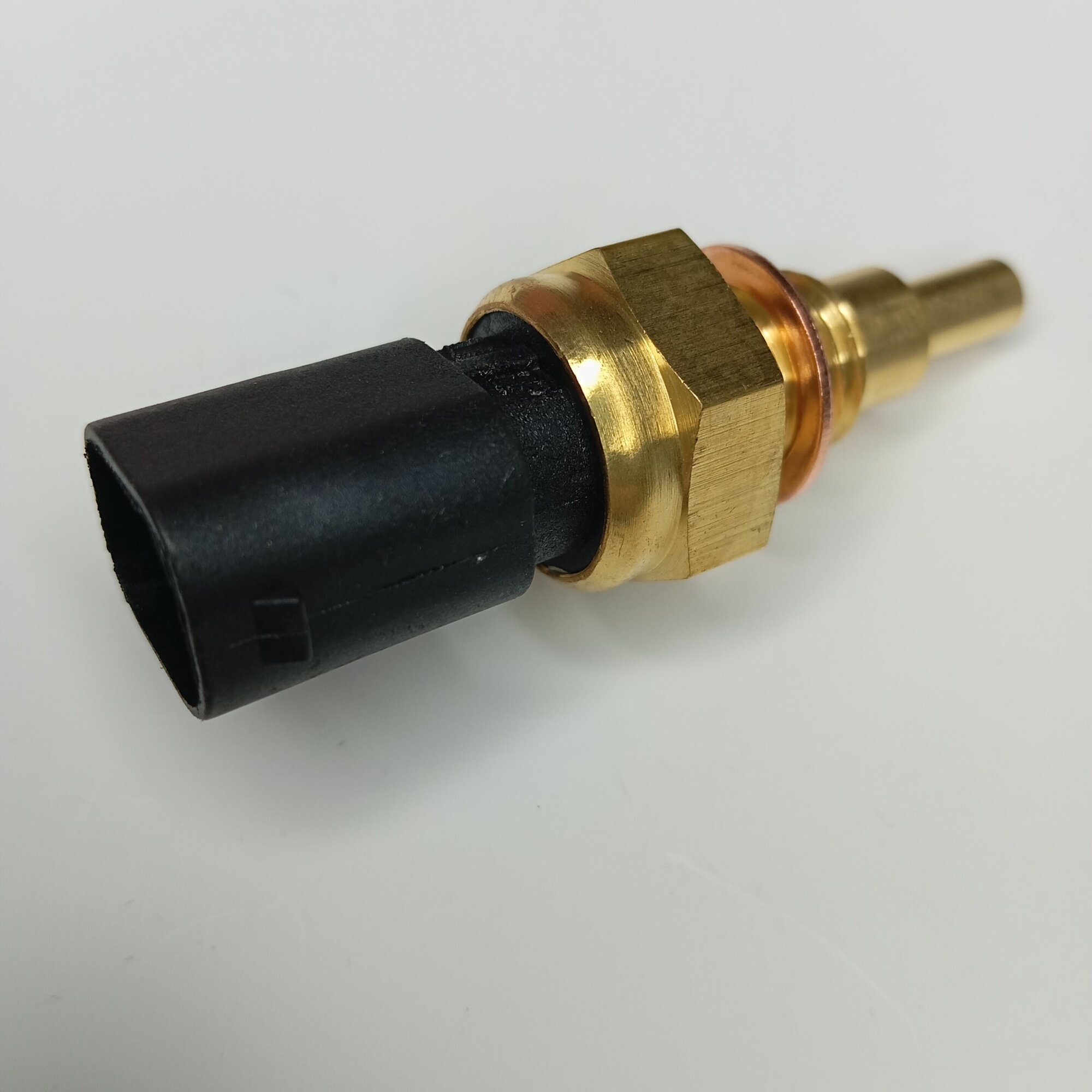 Датчик температуры охлаждающей жидкости (EURO 4) Geely Emgrand EC7 [1.8 16V CVT седан] 1086001129