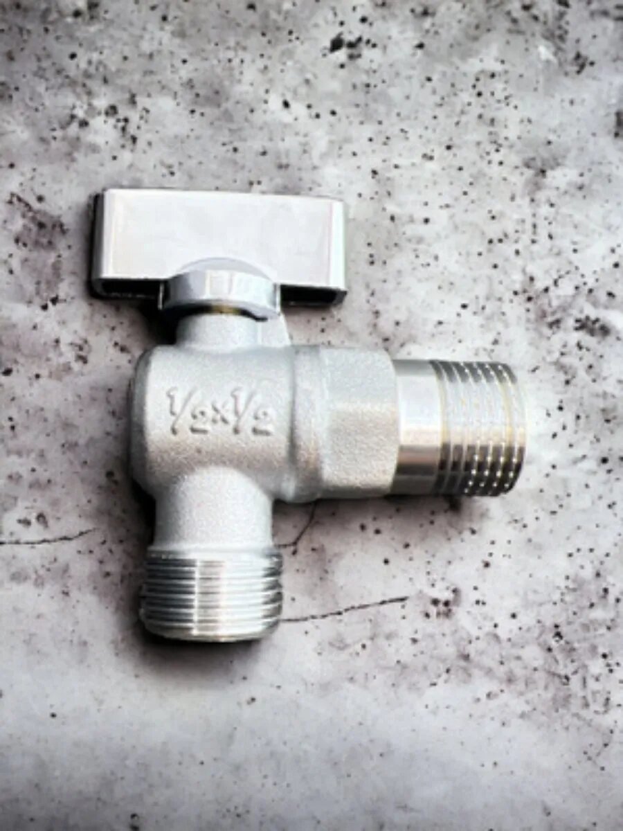 Кран шаровый угловой 1/2" НР x 1/2" НР