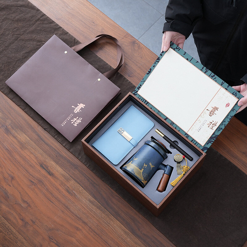 Корпоративные мероприятия по тимбилдингу, деловые подарки, практичные и креативные подарки для открытия компаний, подарки для клиентов и сотрудников.