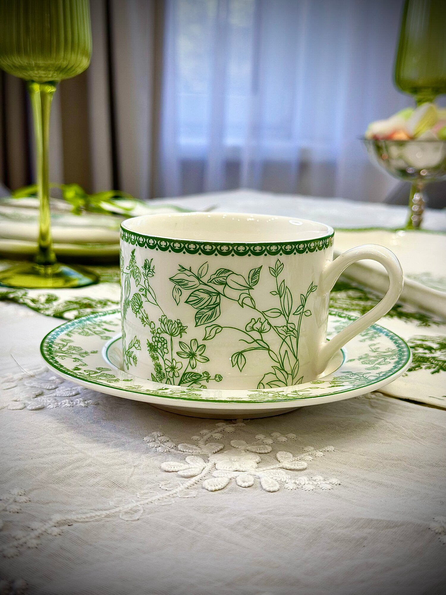 Чайная пара в стиле Dior чашка 250 мл + блюдце 14 см, зеленый цвет