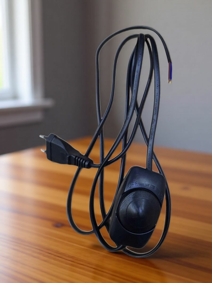 Регулятор яркости для светодиодных лент, диммер 220-240В 2А, с проводом 170см, под пайку