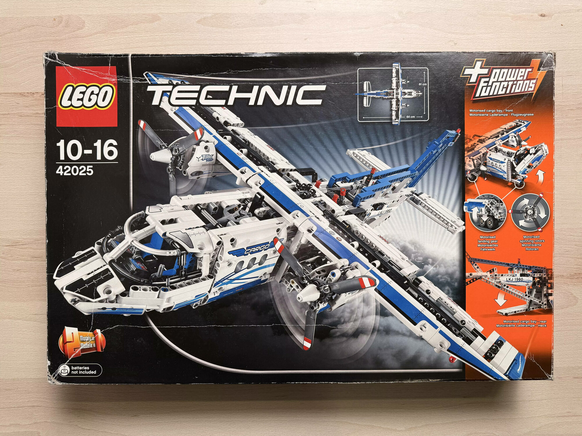 Конструктор LEGO Technic 42025 Грузовой самолёт, 1297 деталей, от 10 лет, 2014 год