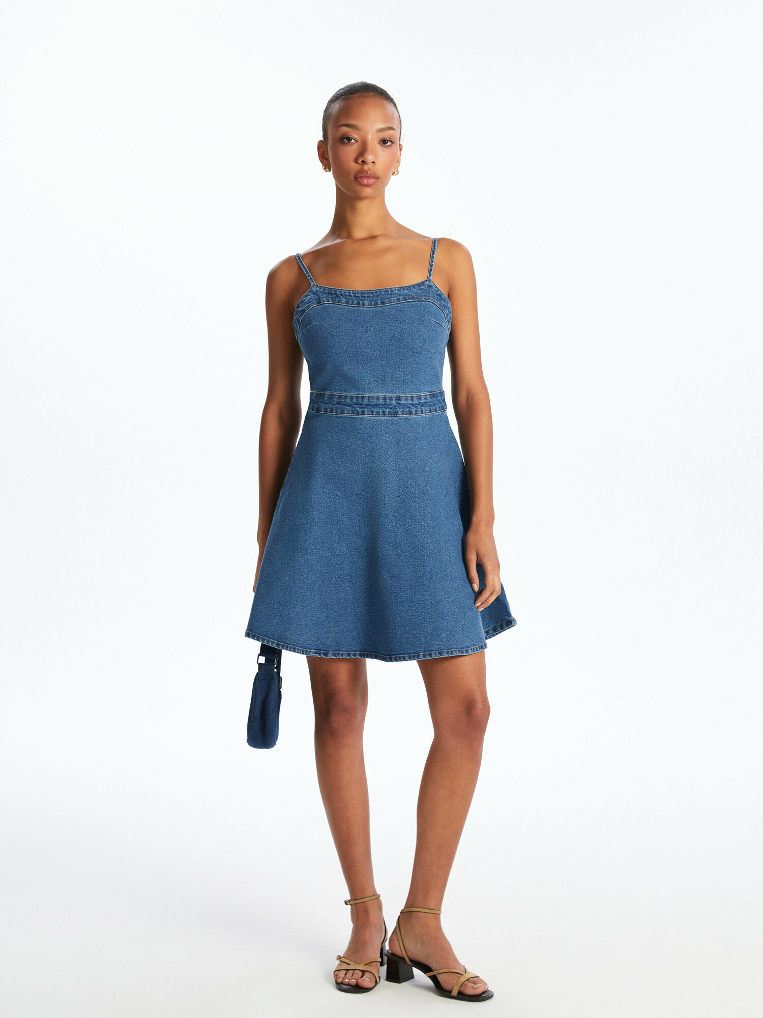 Платье