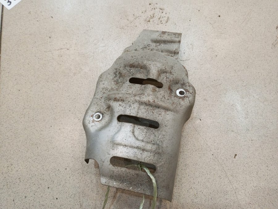 Экран тепловой от Toyota Corolla E150 2006-2013