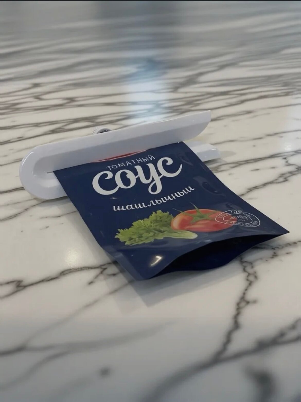 Пресс-дозатор для соусов