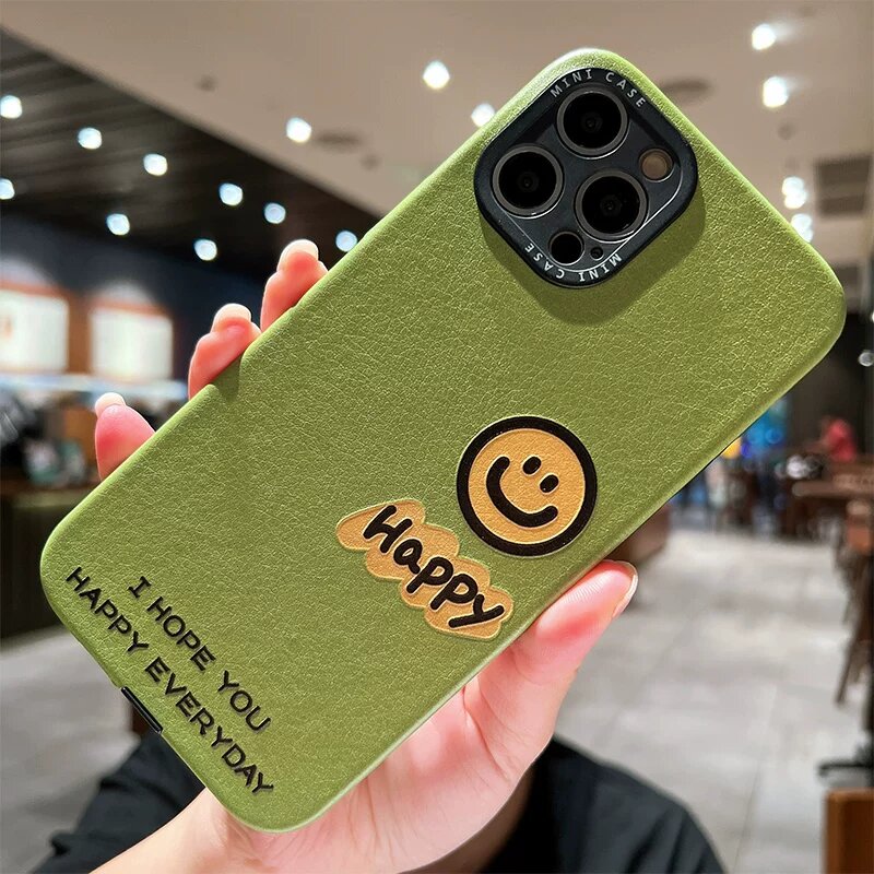 Силиконовый чехол для iPhone 13 Pro Max с зеленым фоном и счастливой круглой улыбкой - стиль Apple