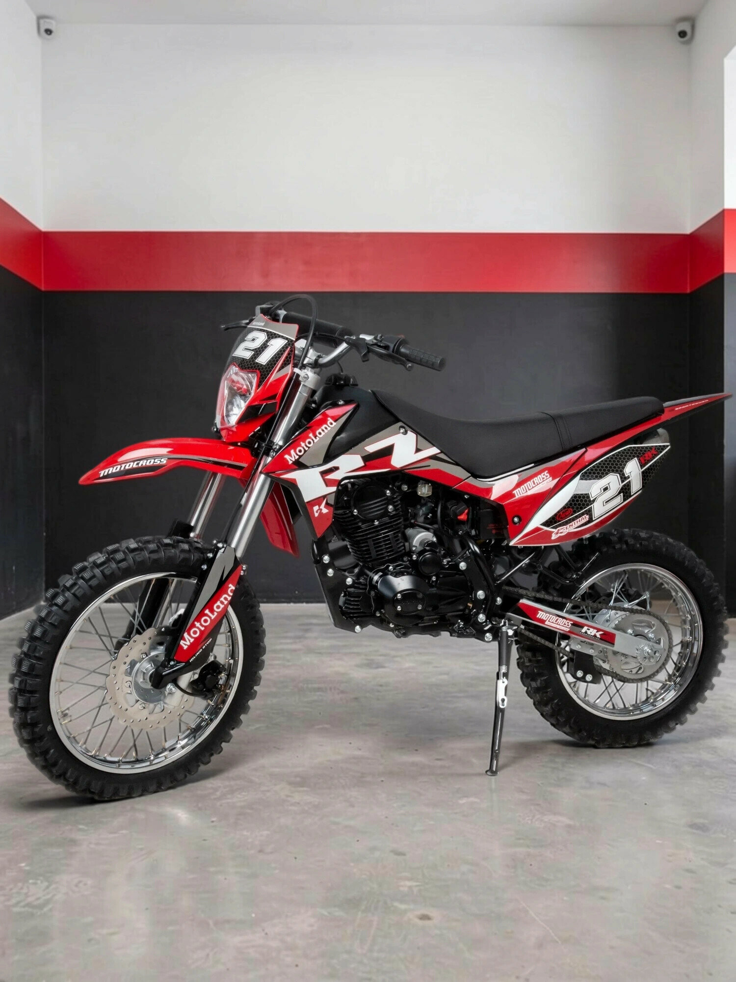 Мотоцикл Motoland Cross RZ200, красный, для мотокросса, 200 куб. см 164FML 13л. с