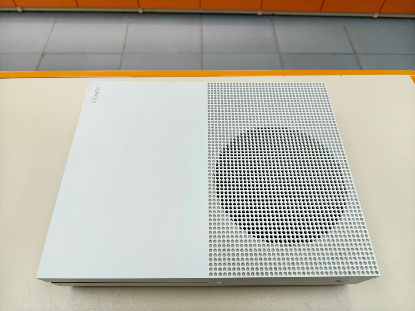 Игровая консоль Xbox one s 1TB Б/У Уценка