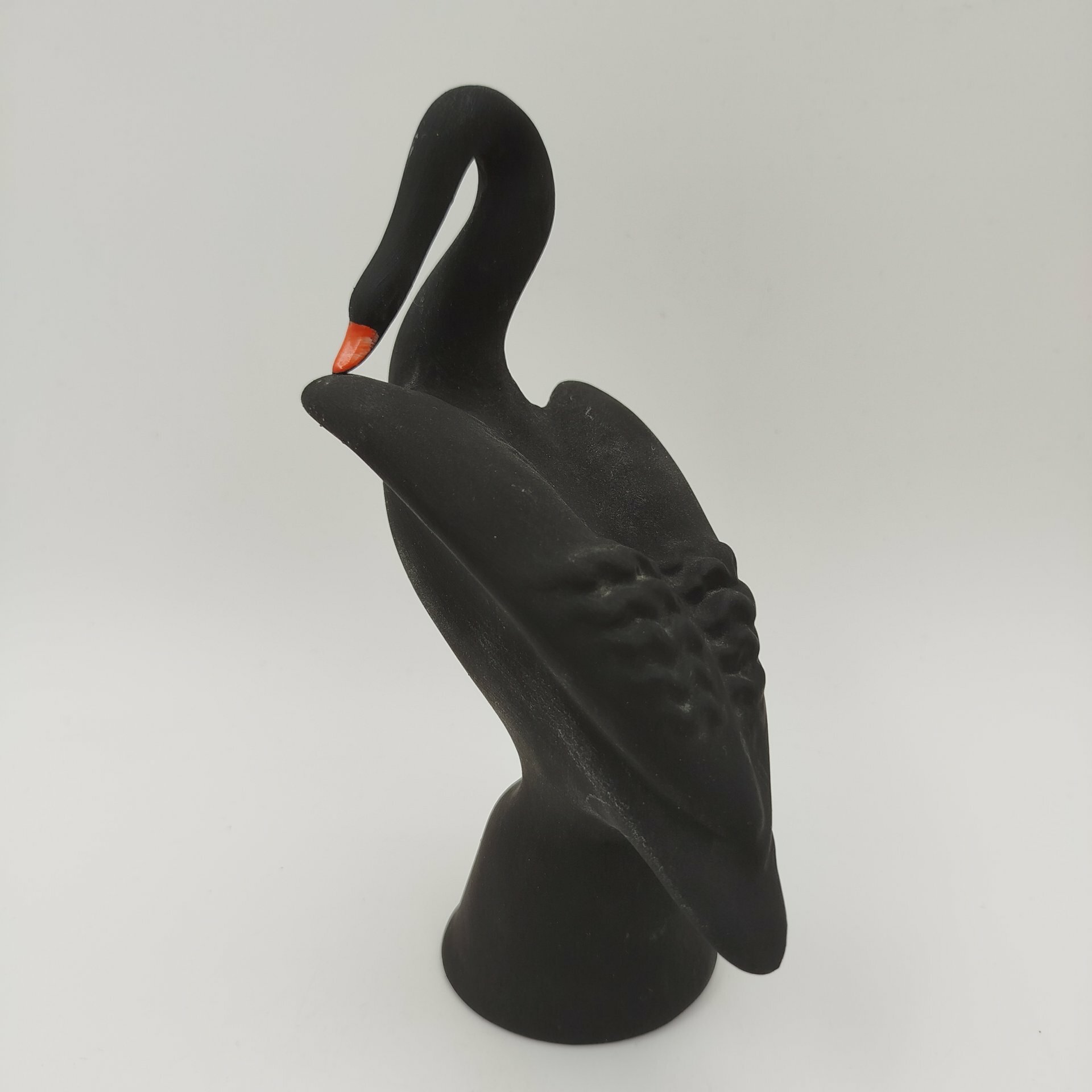 Статуэтка "Черный лебедь", бисквит, крытье, Дулевский фарфоровый завод (Дулёво)