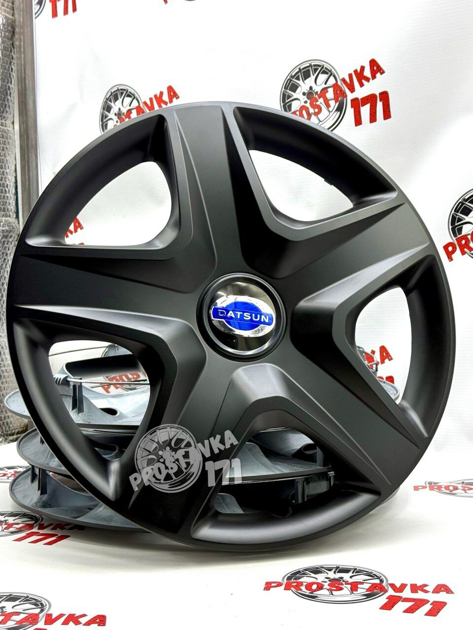 1шт Datsun R16 (418) (BL) колпаки на диски