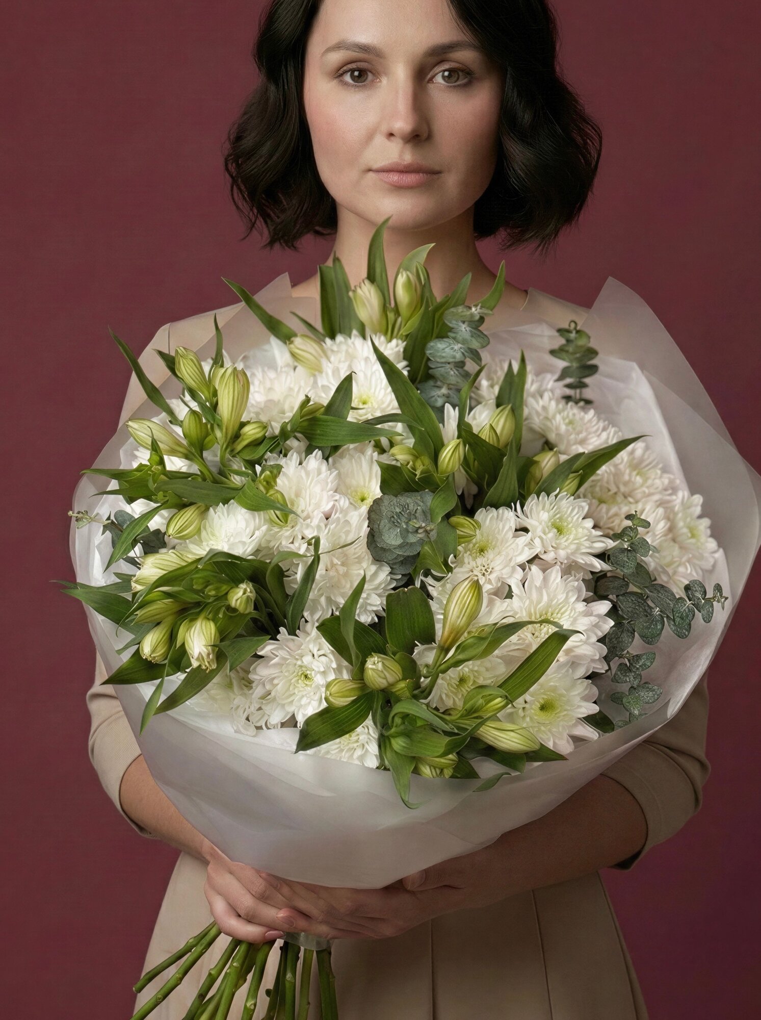 Сборный букет "Альстромерия с хризантемой" с веточками эвкалипта