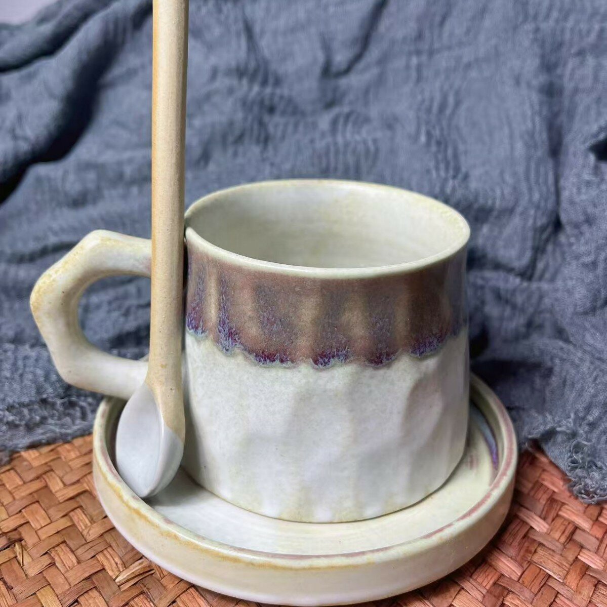 Набор кофейных чашек с блюдцами в японском деревенском стиле, винтажная чашка для завтрака, изготовленная в печи, высококачественная чашка для воды в стиле легкой роскоши, кружка.