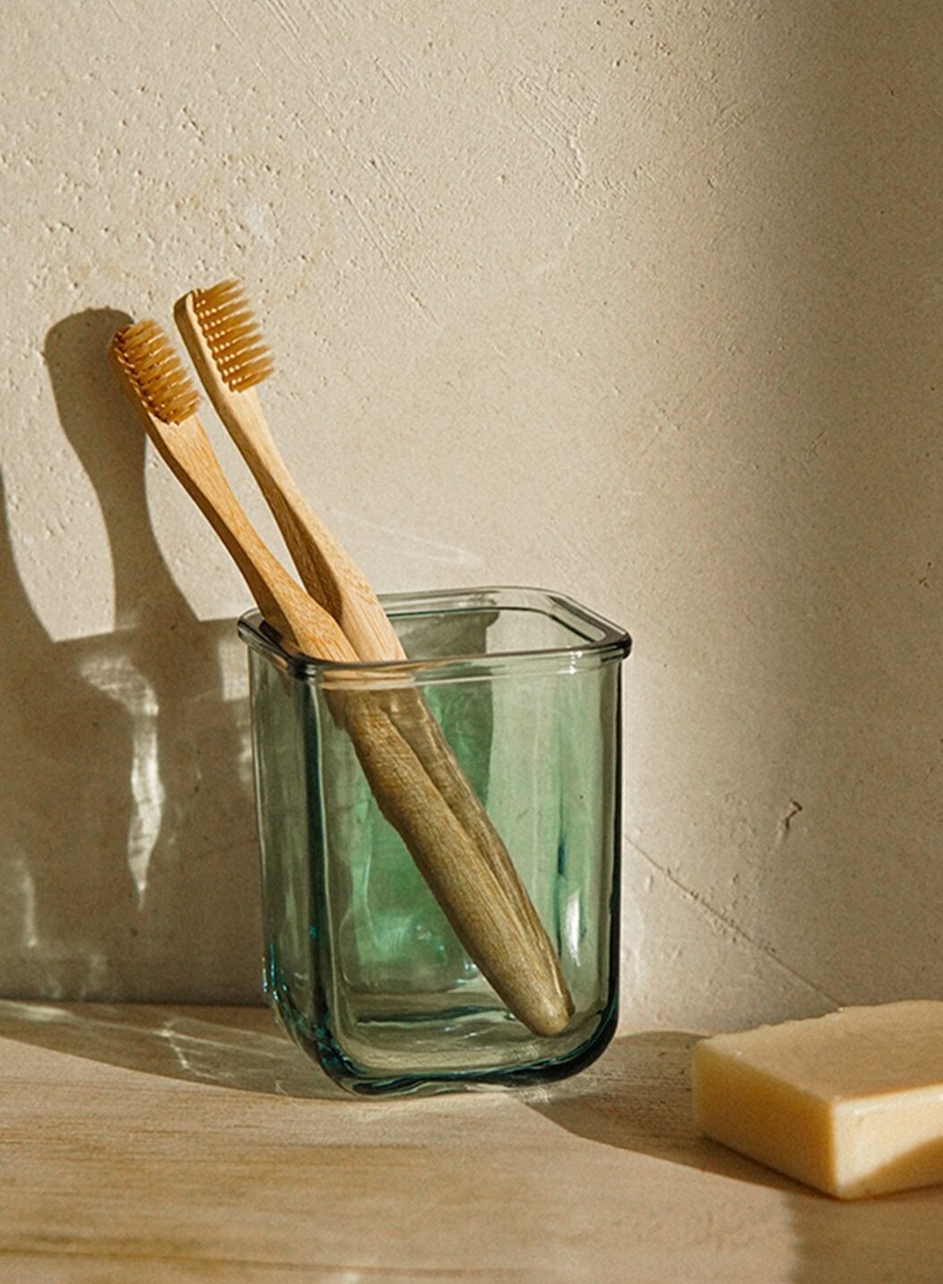 Стакан для зубных щёток стеклянный SL Home, квадратный, 8х8х10,4см
