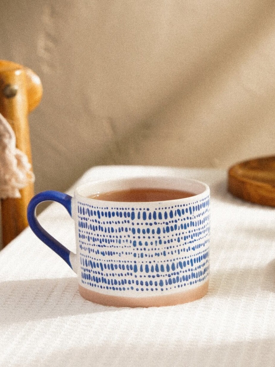 Кружка фарфоровая для чая SL Home "Сканди", объем 450 мл, цвет белый точки